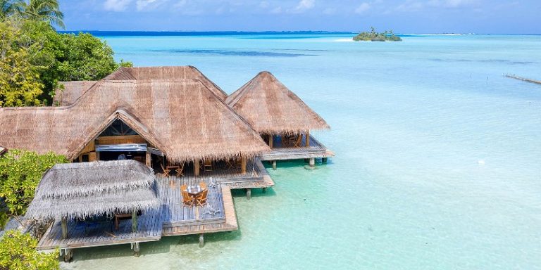 How To Get A Private Island Experience In The Maldives For Under £2K - Tropical Warehouse