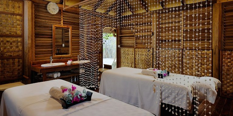 How To Get A Private Island Experience In The Maldives For Under £2K - Tropical Warehouse